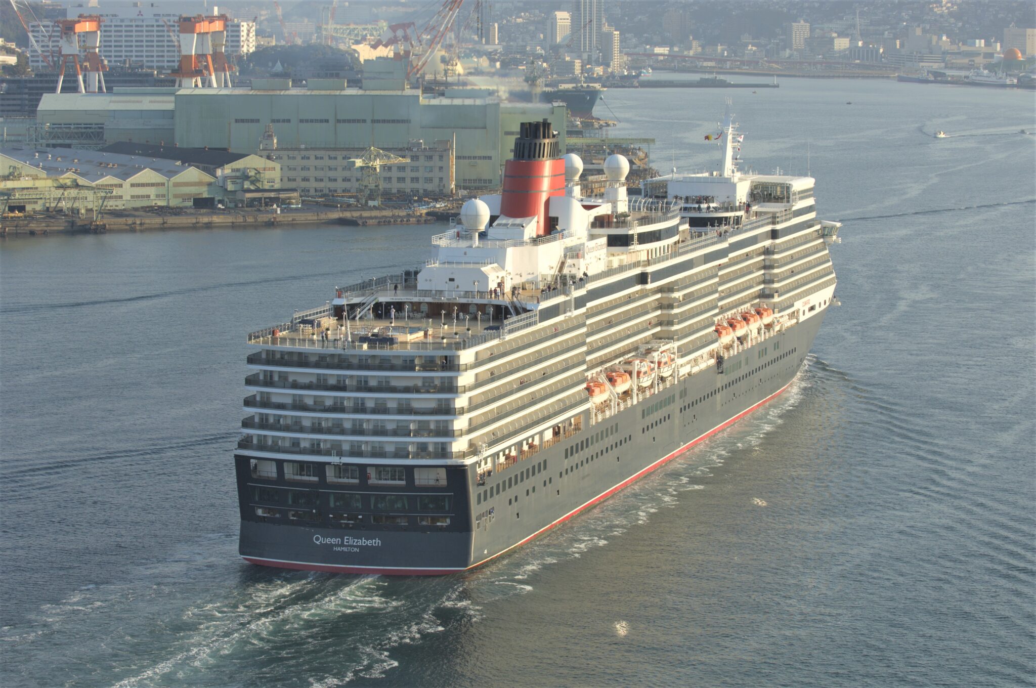 クイーン・エリザベス(3代):長崎港 | フネコ - Funeco