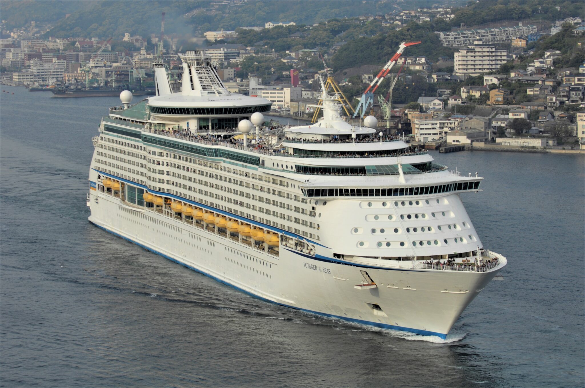 ボイジャー・オブ・ザ・シーズ:長崎港 | フネコ - Funeco