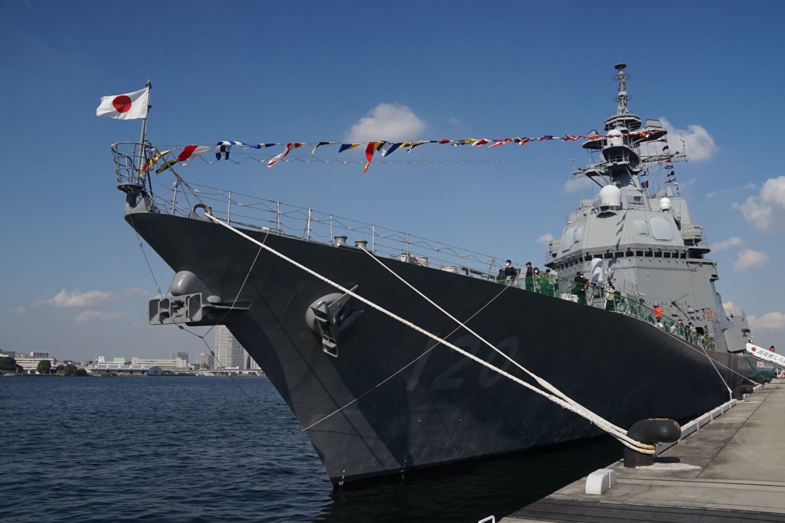 DD-120 しらぬい:横浜港 山下埠頭 | フネコ - Funeco