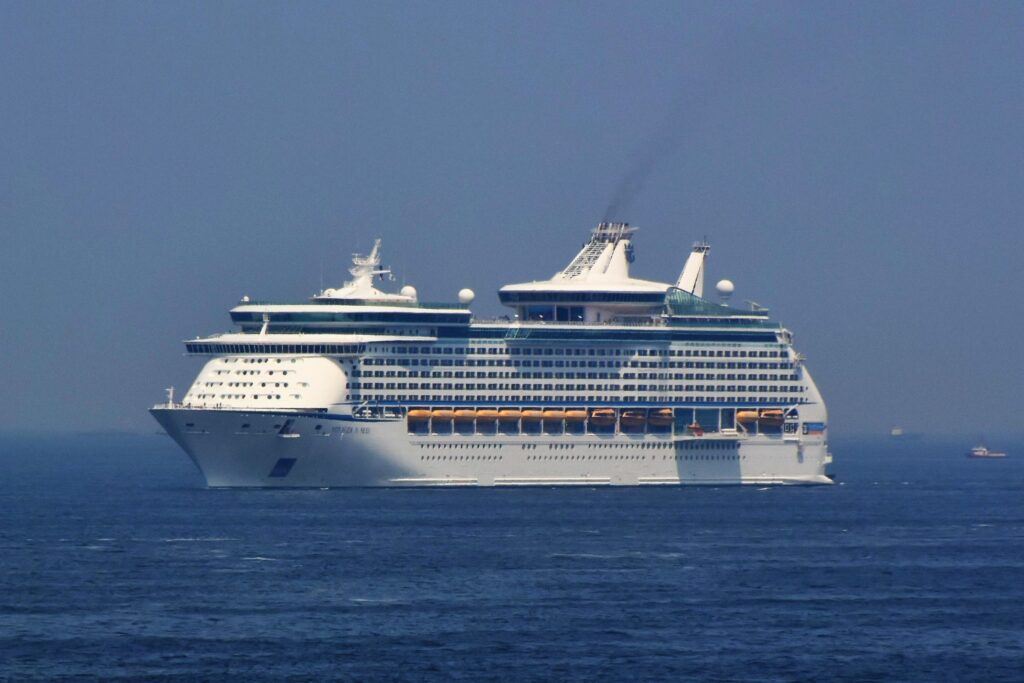 ボイジャー・オブ・ザ・シーズ:横浜港 | フネコ - Funeco